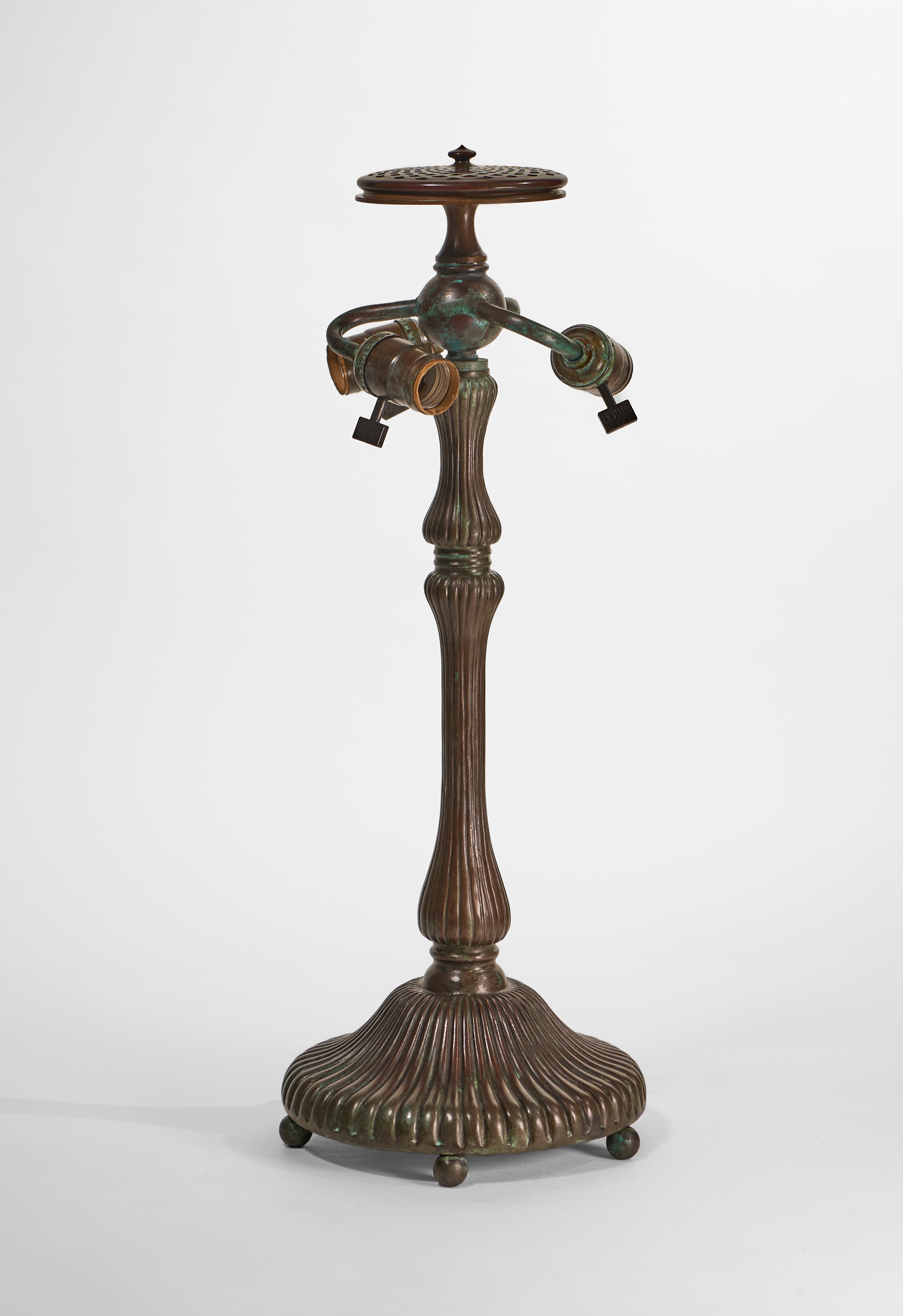 Koting Studio Ribbed Base | Tiffany Reproduction Hardware